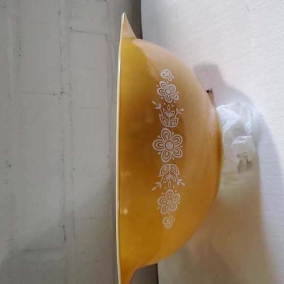 Pyrex | Kitchen | Vintage Pyrex Butterfly Gold Cinderella Nesting ...